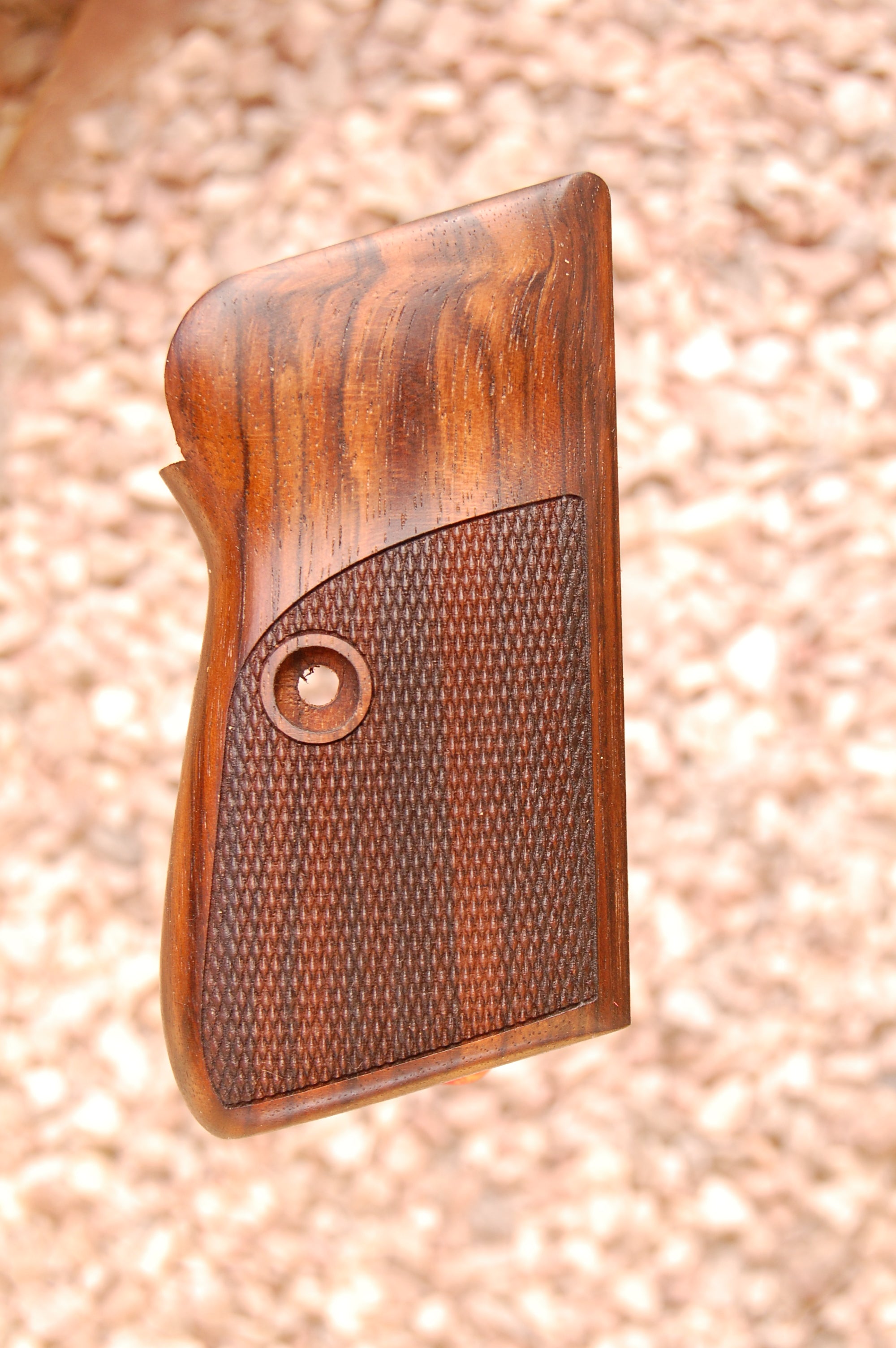 BERETTA 70/71 2nd type grips (checkered back)